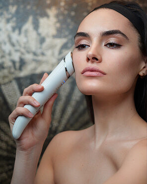 Facial Lifting Device, Microcurrent & RF Skin Tightening Device | SKORR ...